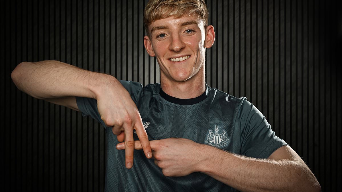 Anthony Gordon : Révélations sur son parcours à Newcastle ...