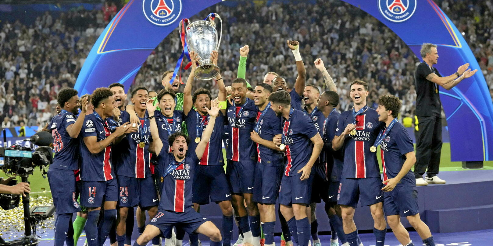 Le PSG triomphe en Ligue des Champions avec une performance historique - JustFootball : Toute l ...
